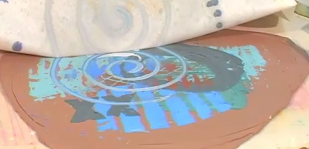 Decorating Pottery with Colored Slips